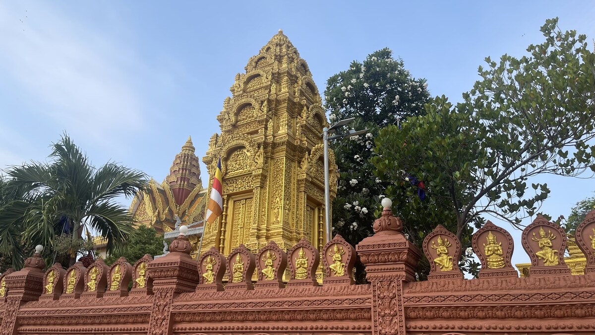 Wat Ounalom Monastery: Cambodia’s Sacred Buddhist Landmark